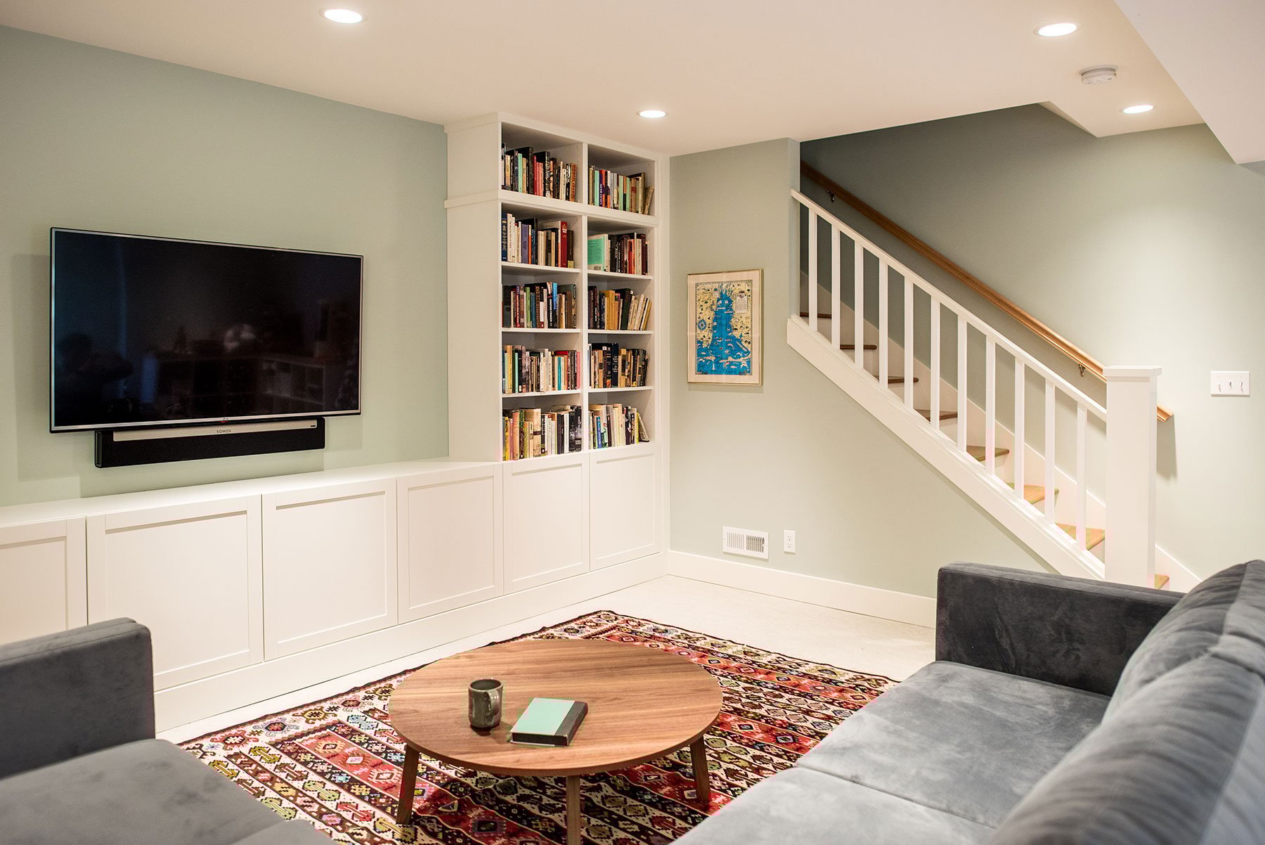 What Is a Daylight Basement? Daylight Basement vs. Walkout Basements ...