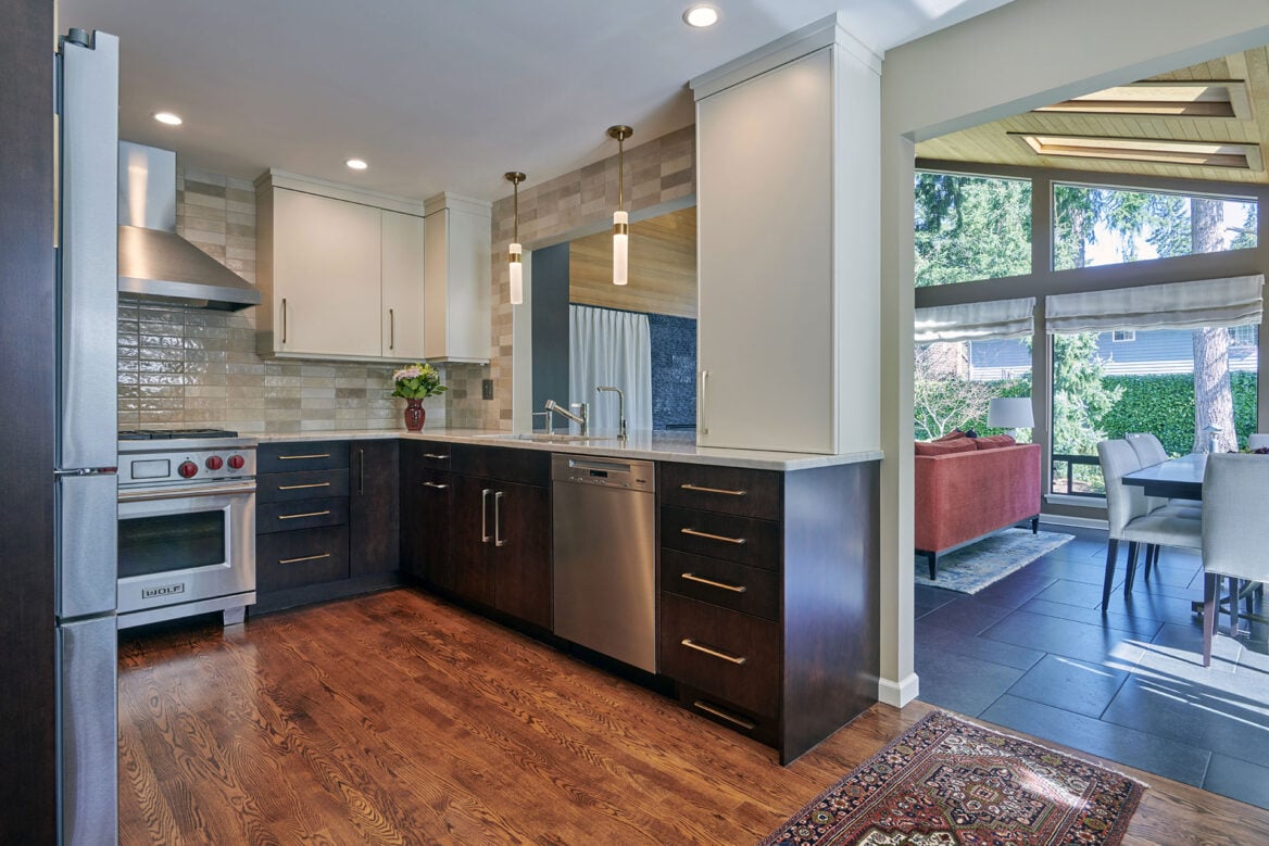 Corner Kitchen Design Tips: Overcoming Common Layout Challenges